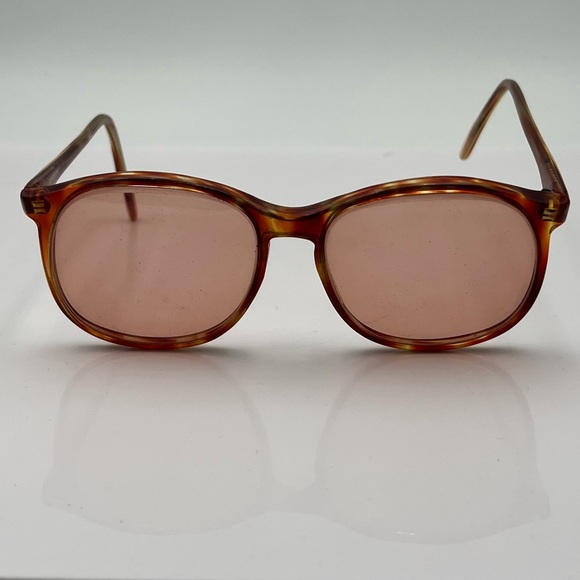 Renaissance | Accessories | Vintage Renaissance Tortoise Round Horn ...